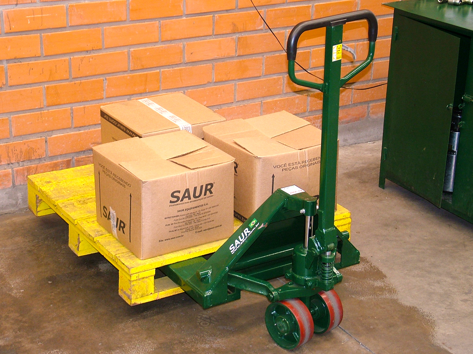 PALETEIRA MANUAL (TRANSPALETE) – Engeon